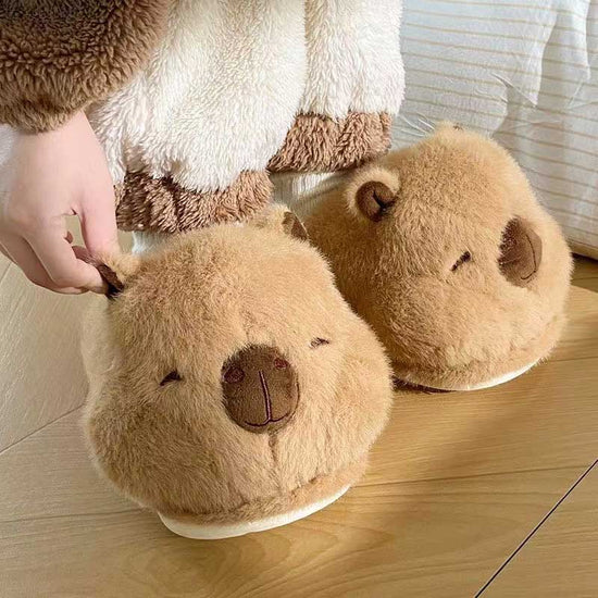 Adorable Capybara Plush Slippers – Toy Triver